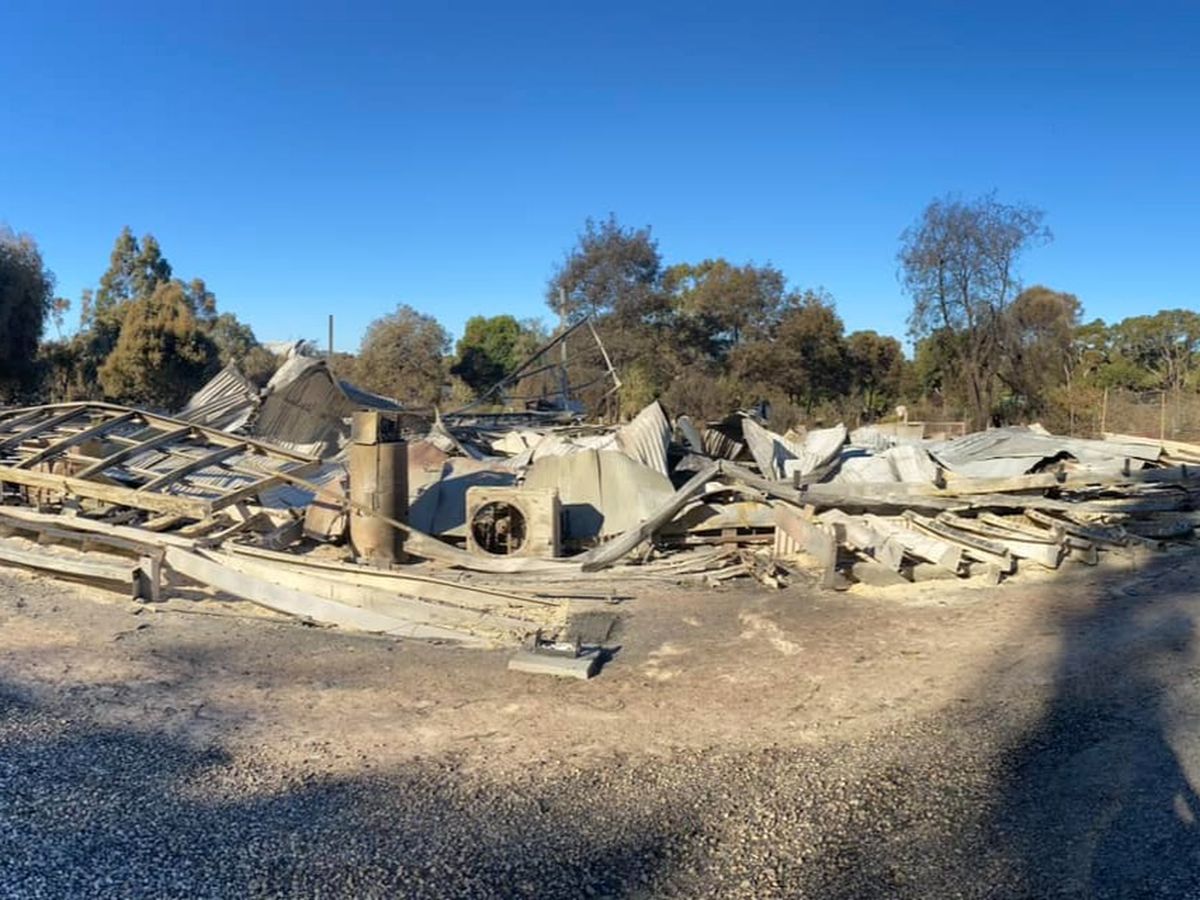 Fundraiser by John Chadderton : Lisa lost her home in Pomonal fires 14 ...