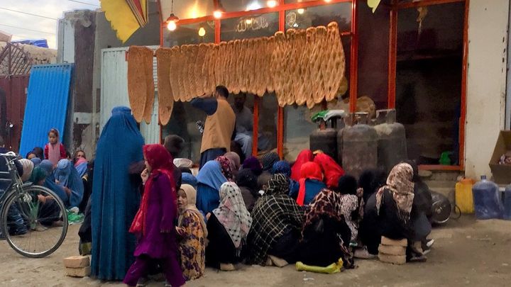 Fundraiser for Sarah Gogel by Jean-François CAUTAIN : Afghanistan: aide ...