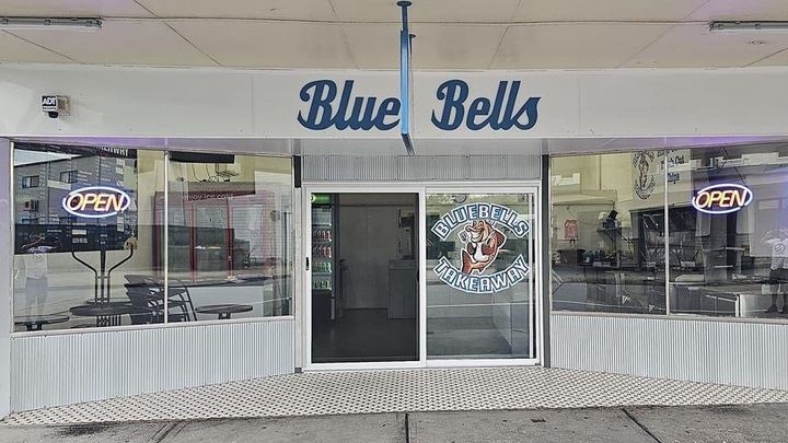 Fundraiser for Lauren Clarke by Mel Cole : BLUE BELLS NEEDS OUR COMMUNITY