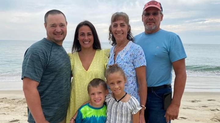 Fundraiser for Janine Muench by Nicole Hagenbuch : Janine Muench Family