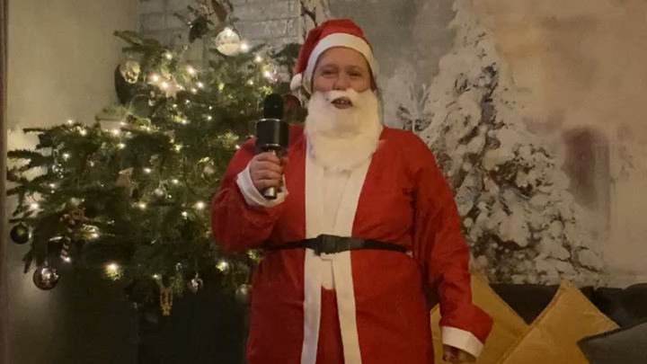 Fundraiser by Helen Rossiter : Sleeps Till Santa ‘Velindre & Kath’