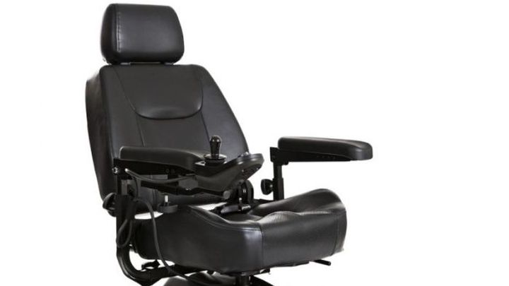 Fundraiser by Mahtab Laghaei : Help Nadia Buy a Wheelchair