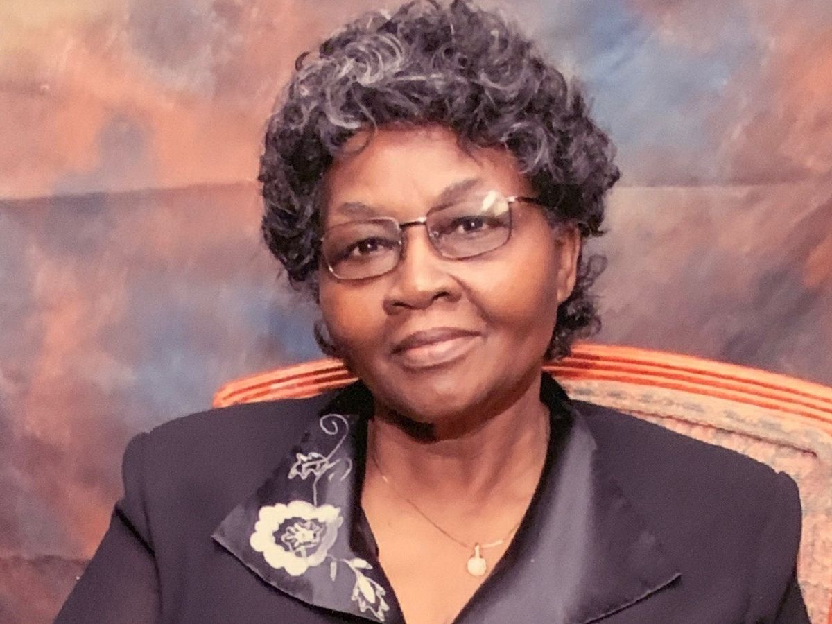 Lisa Caston's Instagram, Twitter & Facebook on IDCrawl