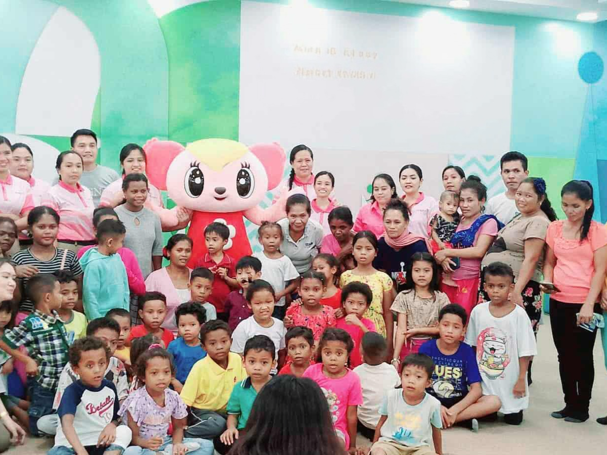 Fundraiser by Paul and Marissa Stewart : School kits for children of ...