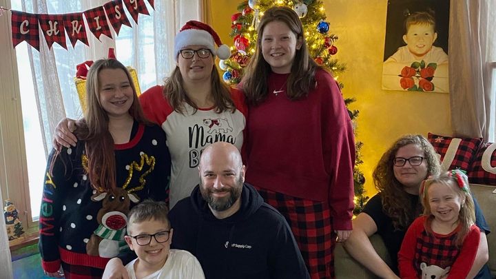 Fundraiser for Sierra Eastman by Carol Todd : Help DeEtt battle cancer!