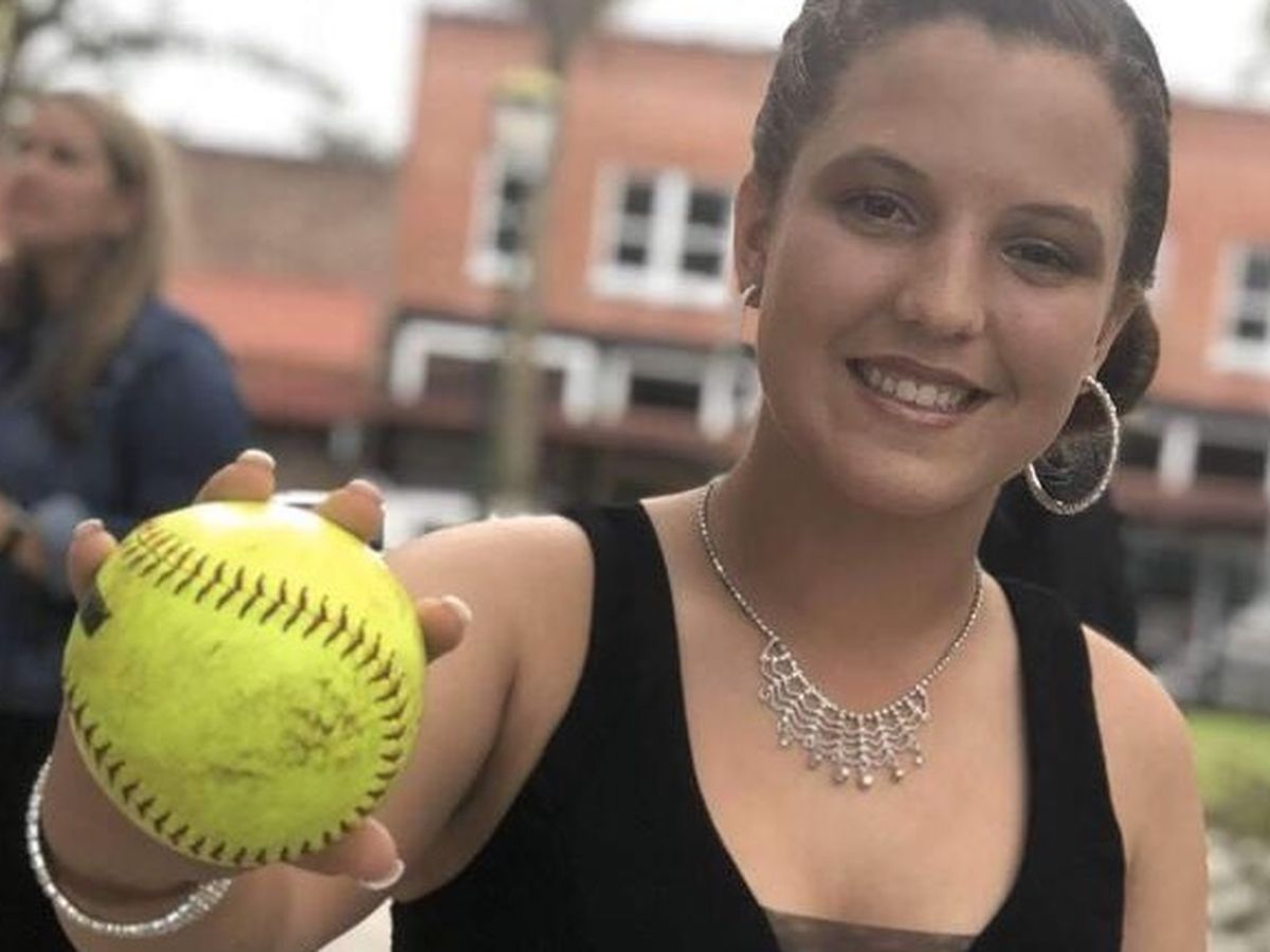 Jessica Foschi's Instagram, Twitter & Facebook on IDCrawl