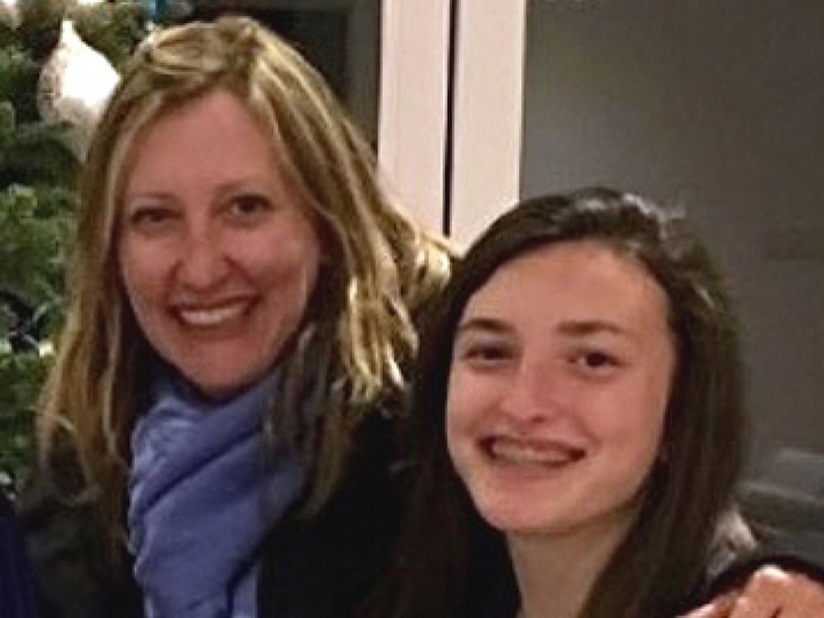 Debbie Battle's Instagram, Twitter & Facebook on IDCrawl