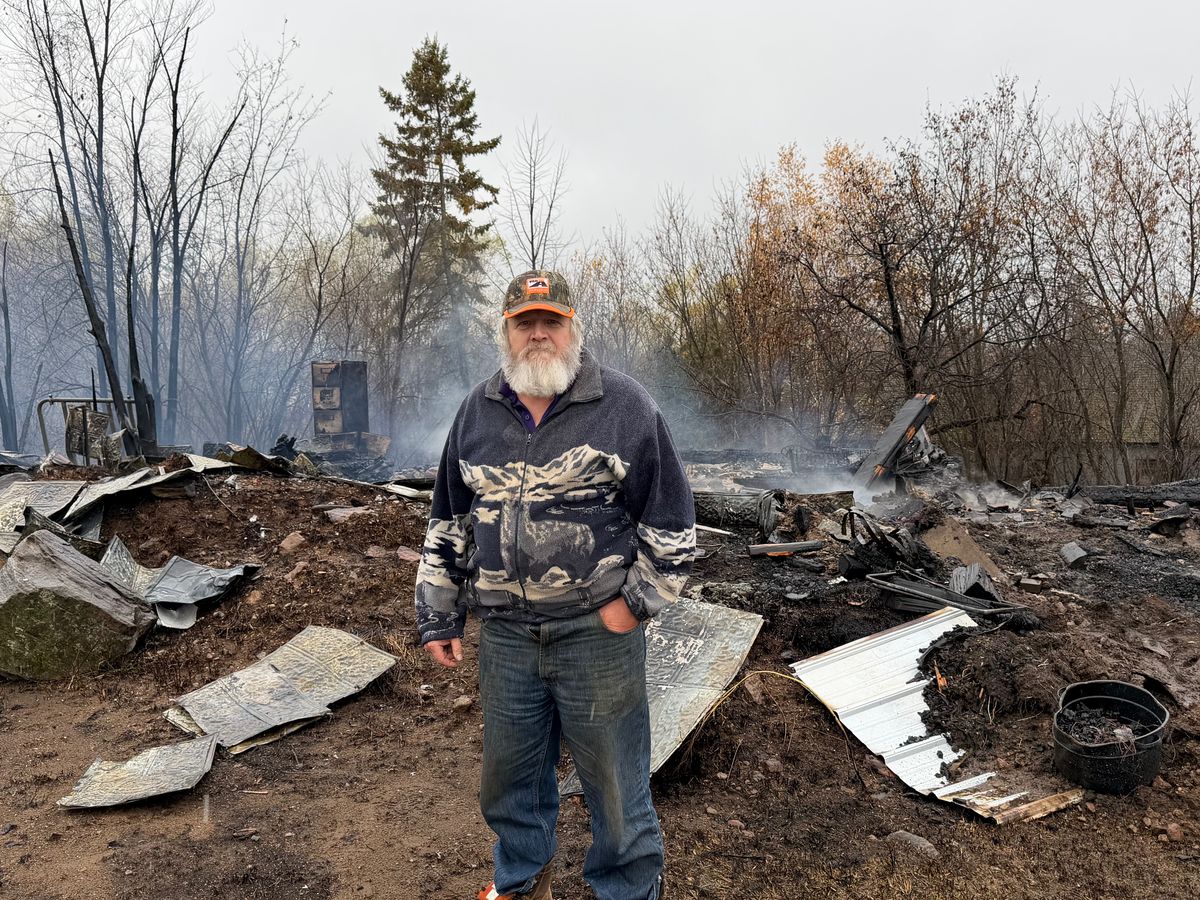 Fundraiser by Clinton Kerkhof : Get my uncle back under a roof