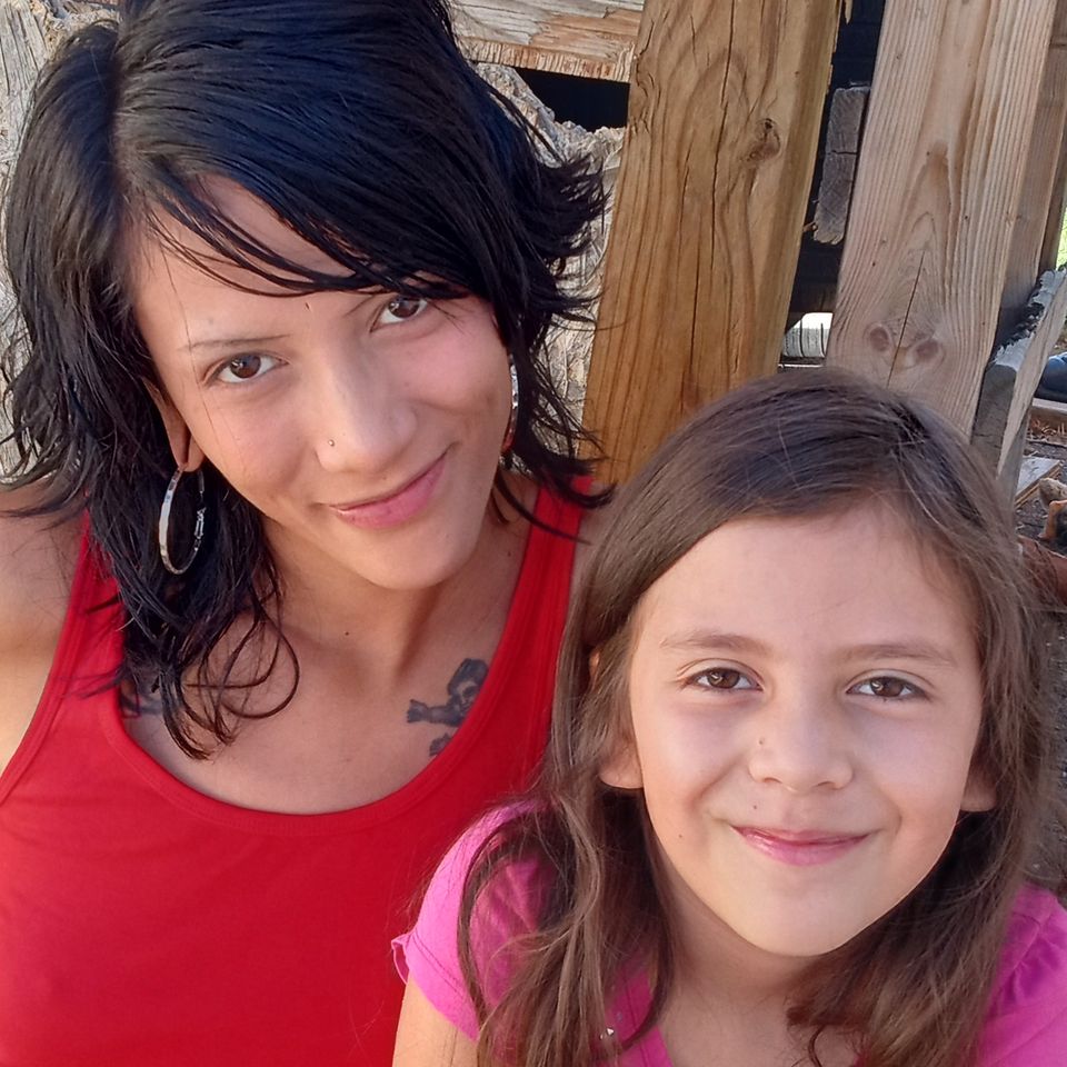 Emily Harmes's Instagram, Twitter & Facebook on IDCrawl