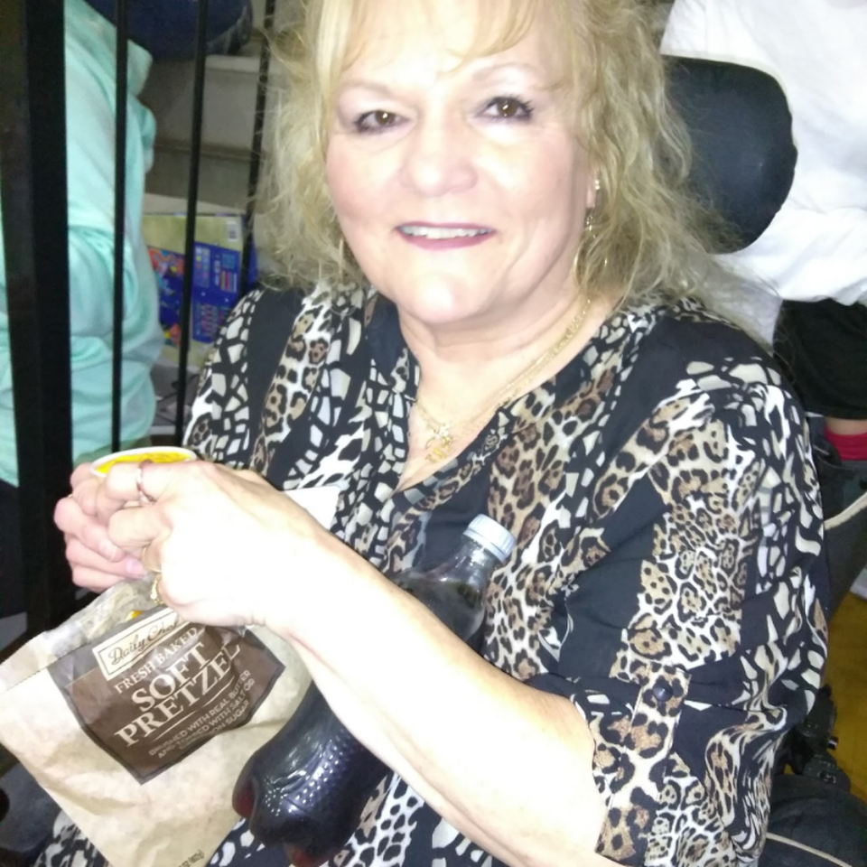 Kathie Sanders's Instagram, Twitter & Facebook on IDCrawl