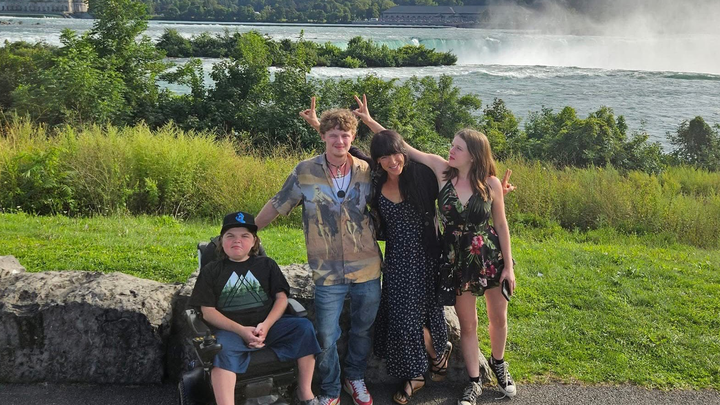 Fundraiser by Christine Brouwer : Support my friend Jenny: A Holiday ...