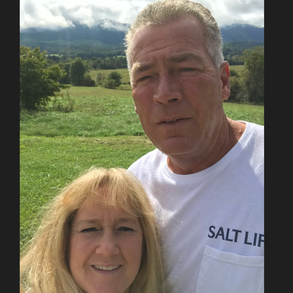 Adrienne Custer's Instagram, Twitter & Facebook on IDCrawl