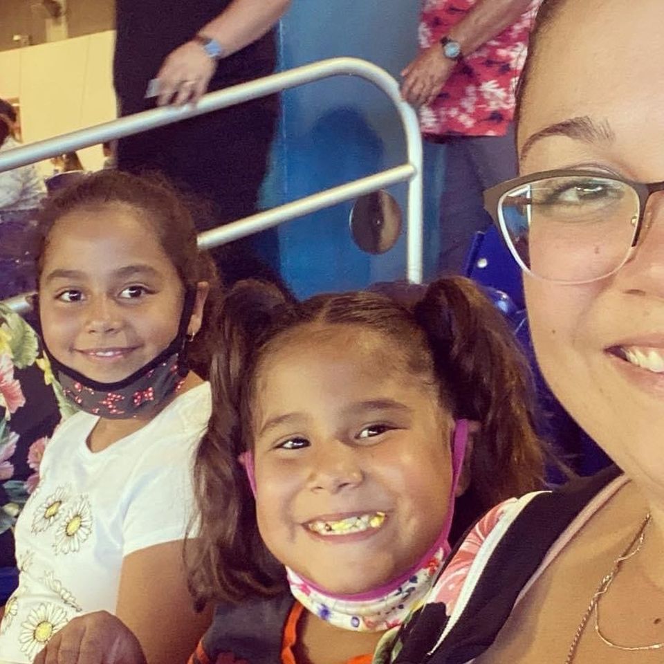 Adriana Graves's Instagram, Twitter & Facebook on IDCrawl