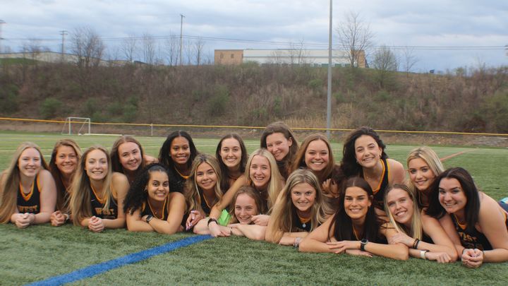 Fundraiser for Eryn Albright by Abigail Bonhag : The WVU Field Hockey Team