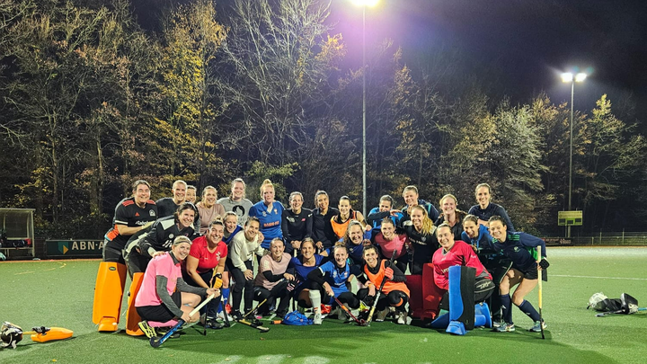 Fundraiser for Masters Hockey by Saskia Van Dort : Nederlands Dames 35 ...
