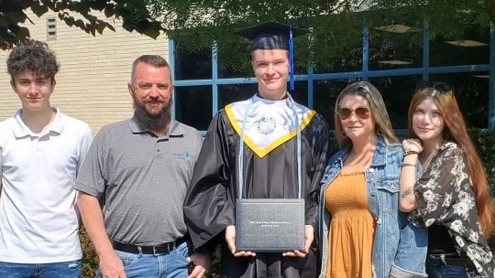 Fundraiser for Danielle Gleason by Perry Mills : Billy Gleason and Family