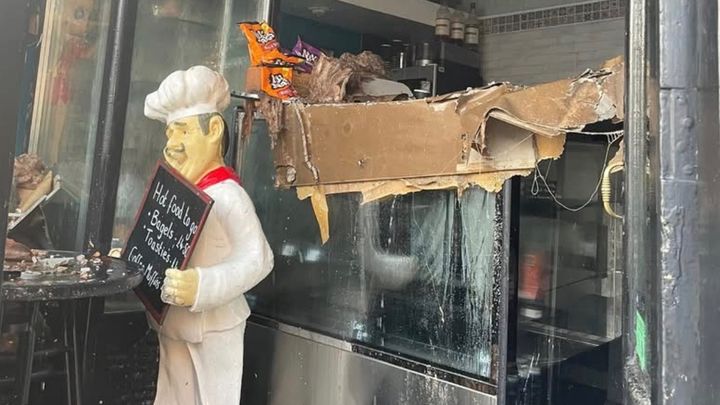 Fundraiser by Fiona Branch : Get Saunders Sarnies back open again