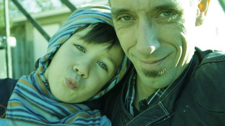 Campaña de Ashley Hodgson : Nathan Roy