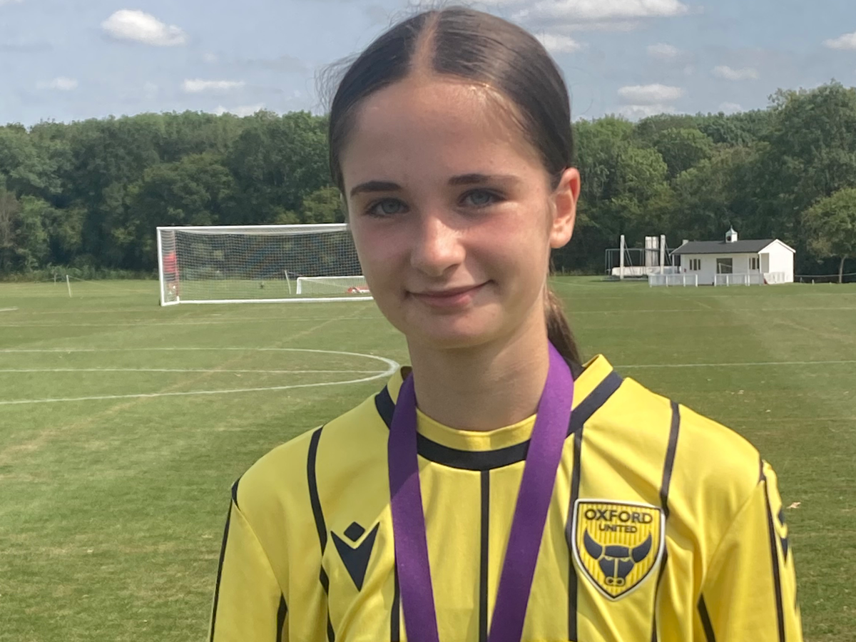 Fundraiser by Emma Hunt : Help get Izzy back on the football pitch!