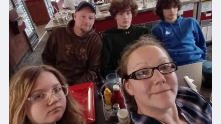 Fundraiser by Taylor Palmer : Helping the Lobaugh family after house fire