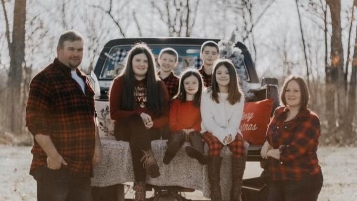 Fundraiser for Renee MCcowan by eric black : please help the McCowan Family