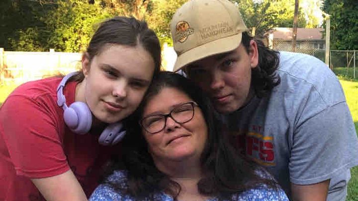 Fundraiser by Jennifer wheeler : Help the La Pee family fight cancer