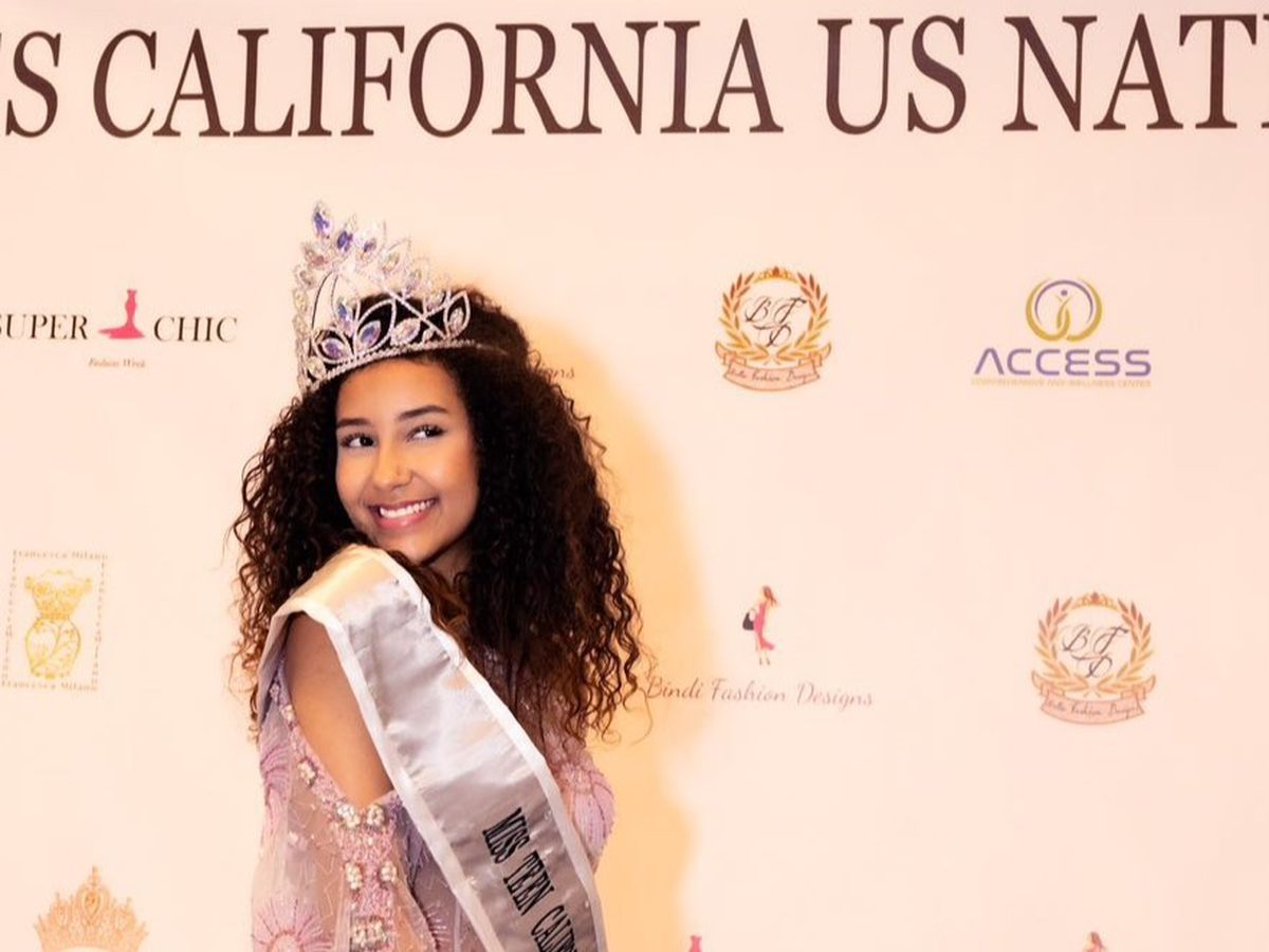 Miss Teen Universe Crown Design