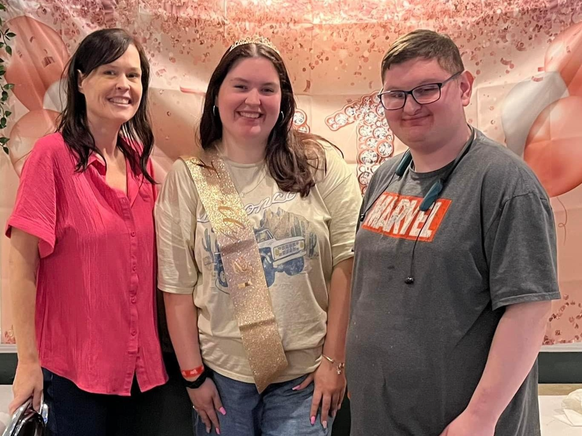 Fundraiser for Jennifer Griefen Dotson by Cheyenne Dotson : Help Peyton's Family Through This Crisis