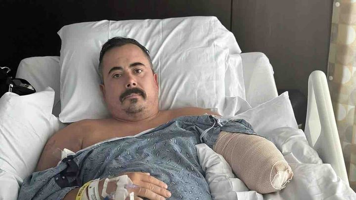 Fundraiser by Elizeu Baia : Help Stephen Hug Again