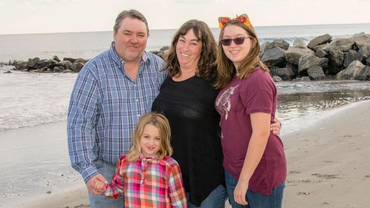 Fundraiser for Melanie Perry by Sarah Russell : Support the Perry Family