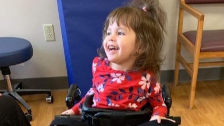 Fundraiser for Christina Bowshot by Monica Rusu : Wheelchair for Sofia