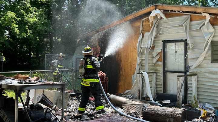 Campaña de Timothy Whitworth : House fire of a healthcare worker