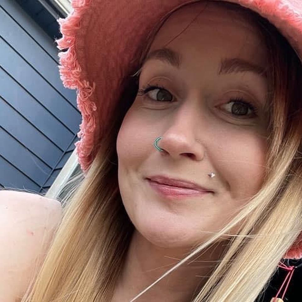 Candace Howe's Instagram, Twitter & Facebook on IDCrawl