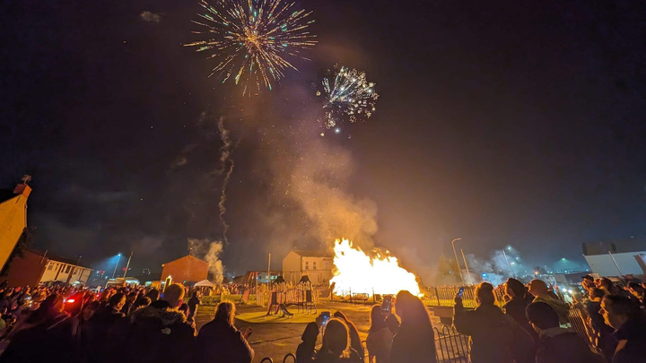Fundraiser by Scott Lowe : Community bonfire