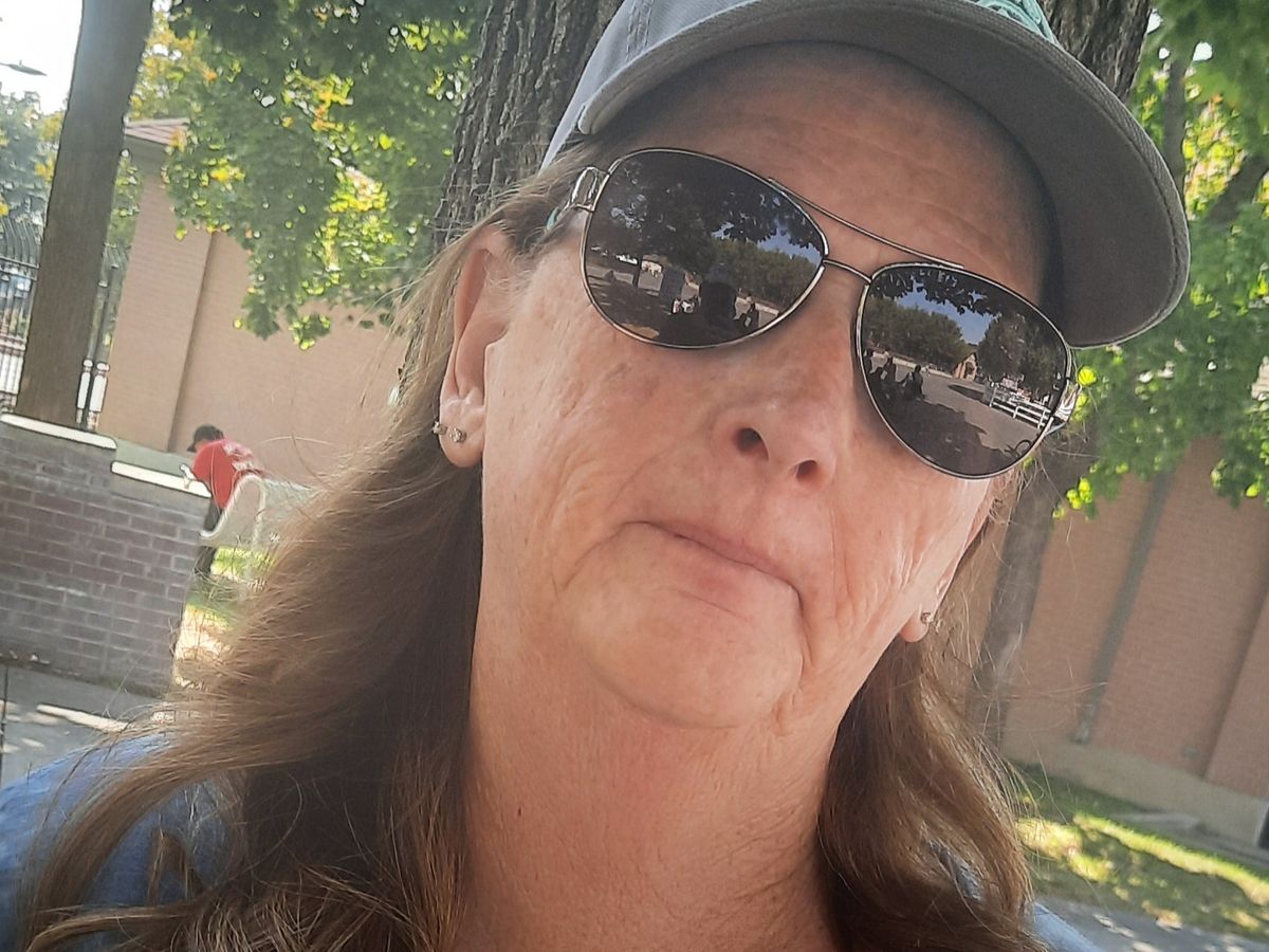 Shelly Hart's Instagram, Twitter & Facebook on IDCrawl