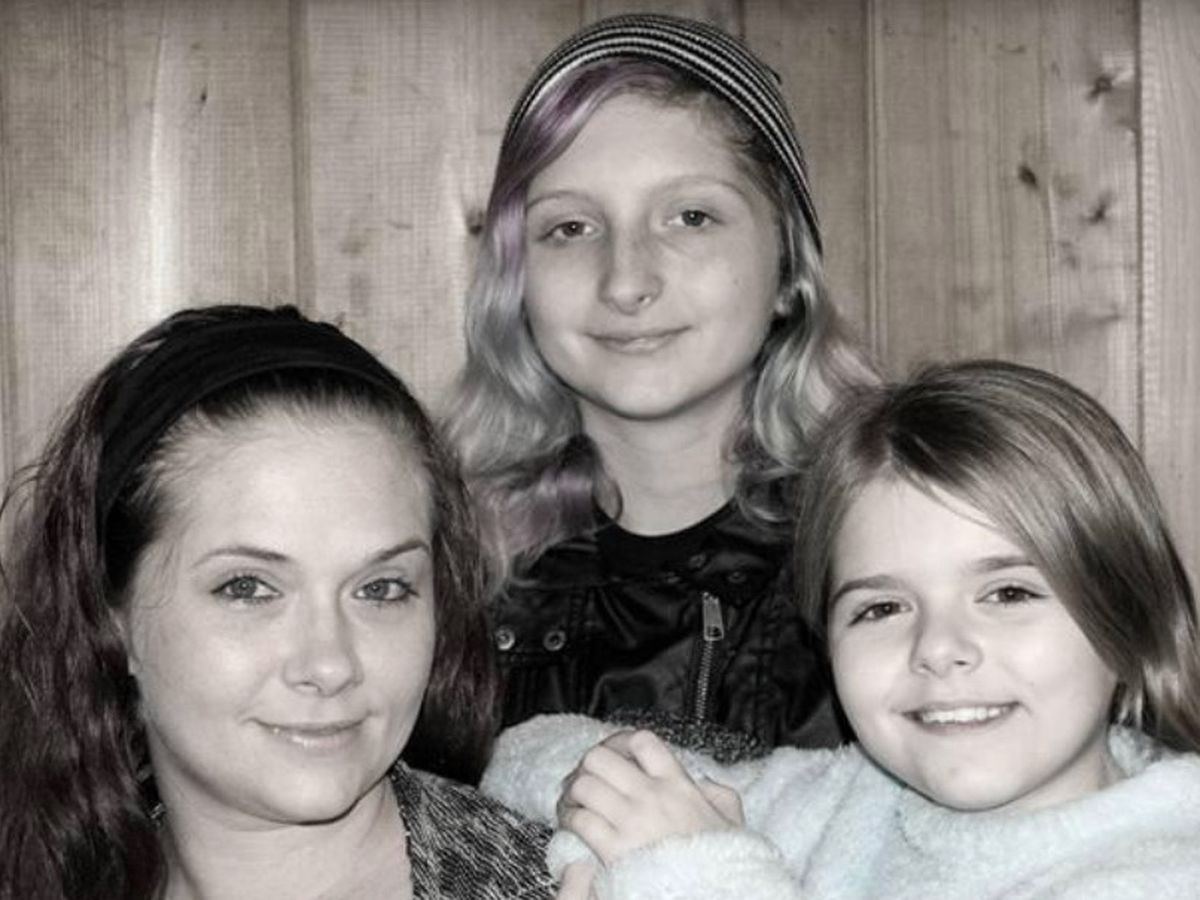 Fundraiser by Monique Proctor : Shanalee Rose Mullins (Couch)