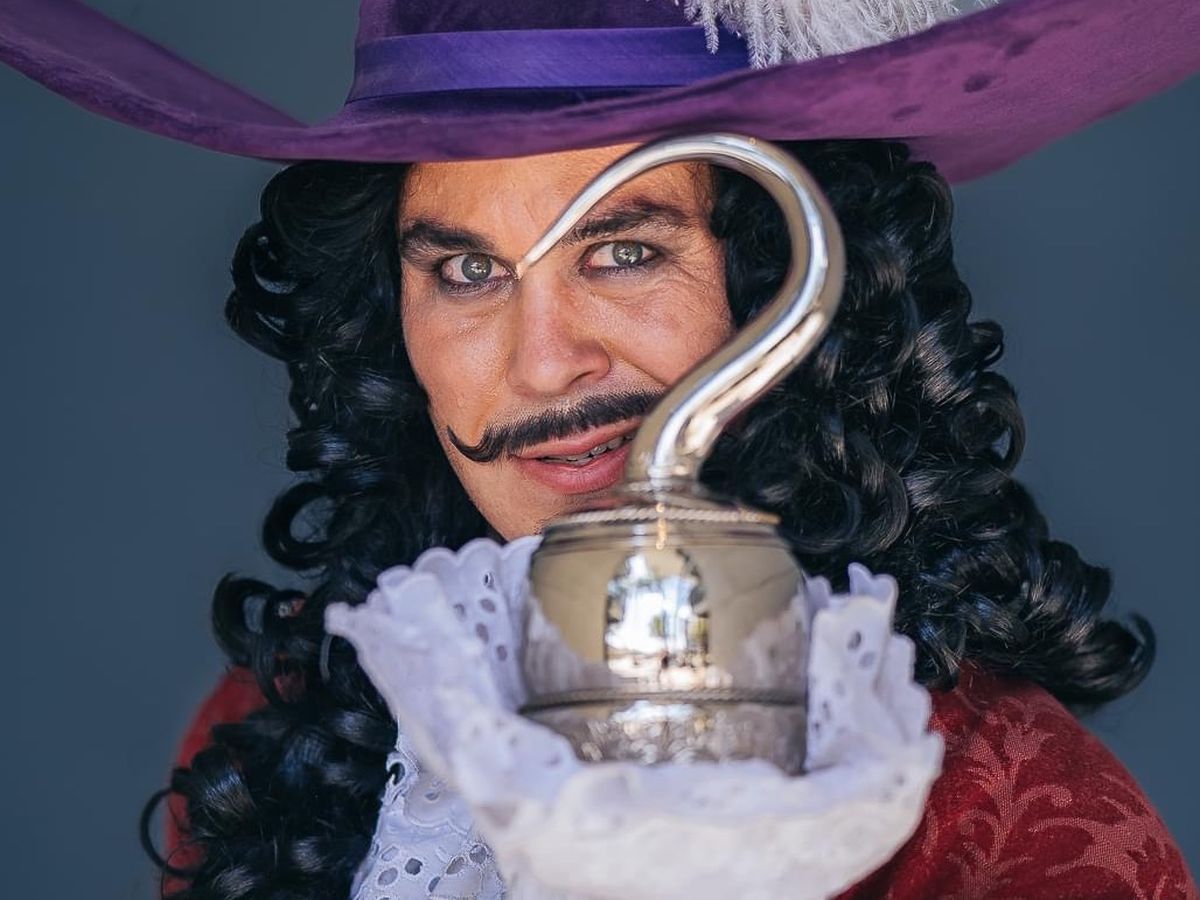 Dustin Hoffman Hook Makeup