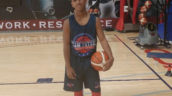 Fundraiser by Nicholas Moncrief : Shamari 's AAU basketball fund