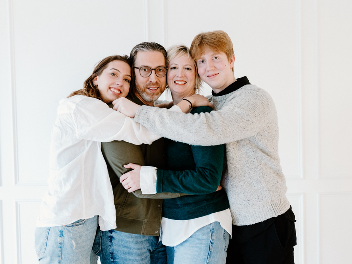 Fundraiser for Elizabeth Settle by Amy Alise : Standing with the Settles
