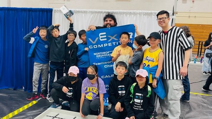 Fundraiser by Adrian Castellon : Crumble Coding: VEX IQ Robotics World ...