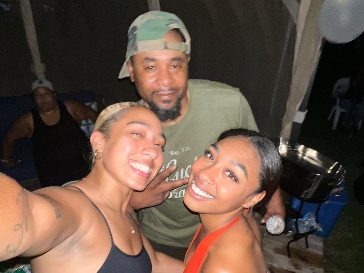 Fundraiser for Tara Webb by Shane Holmes : Reggie‘s Memorial and funeral arrangements