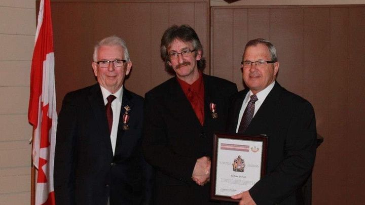 Fundraiser for Robert Benoit by Katelyn Greene : Friends helping friends