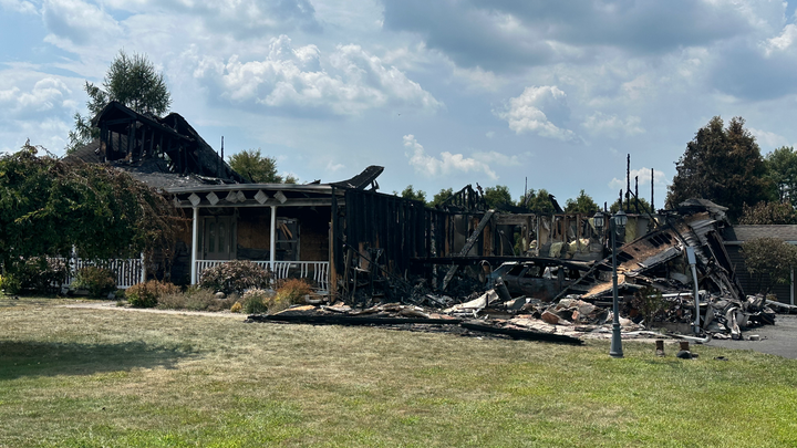 Fundraiser for Marlo Cross by Blake Lipko : Family House Fire