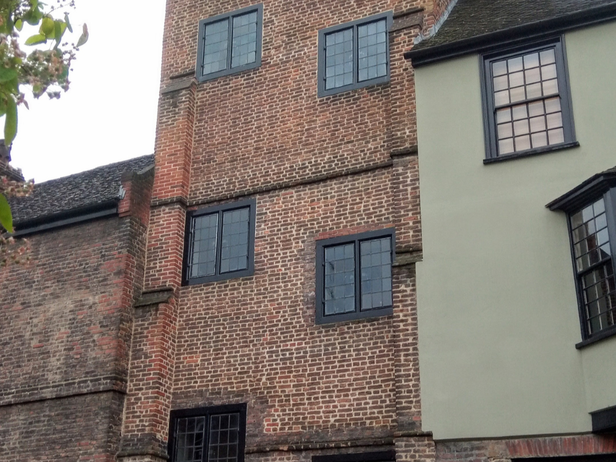 Fundraiser by Sally Gibbins : The Canonbury Tower Heritage Plaque