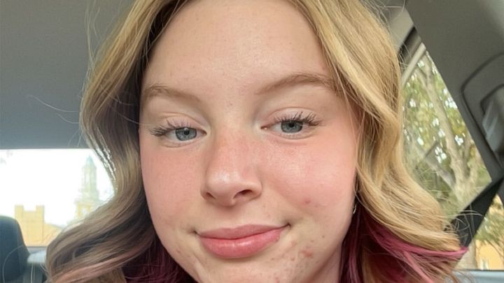 Fundraiser by Mercy Lewis : Me raise money for my college tuition