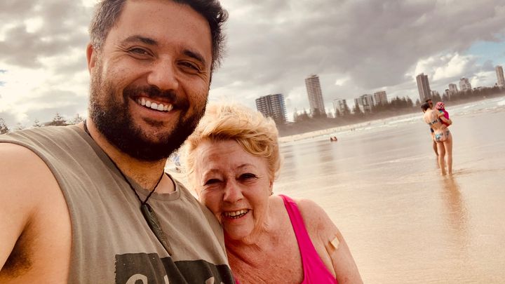 Fundraiser by Ginner Whitcombe : Get home to see mum one final time ...